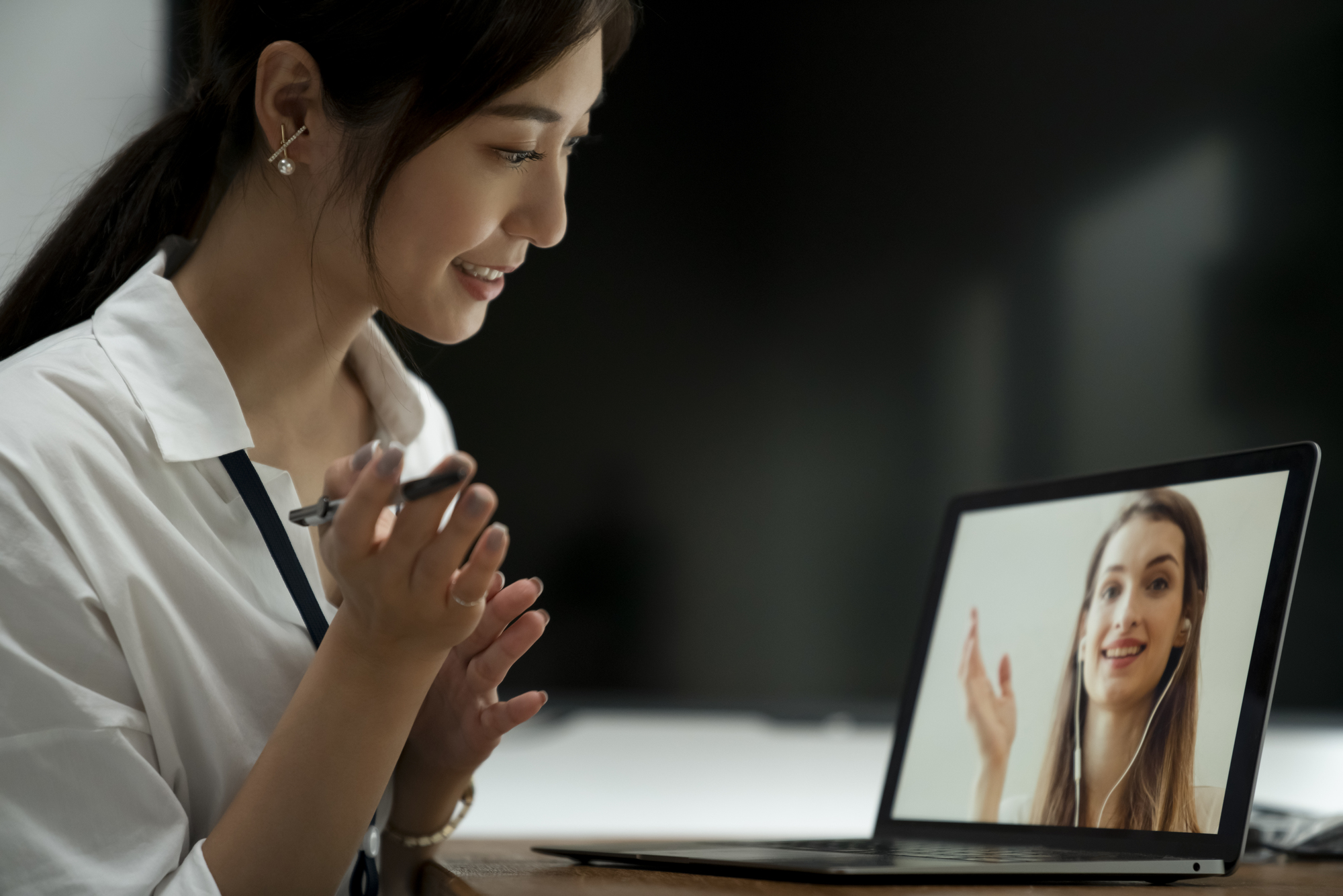 タイ語通訳のOCiETe｜料金相場・活用シーンを解説 | 通訳・翻訳のトレンドを発信 | OCiETeコラム